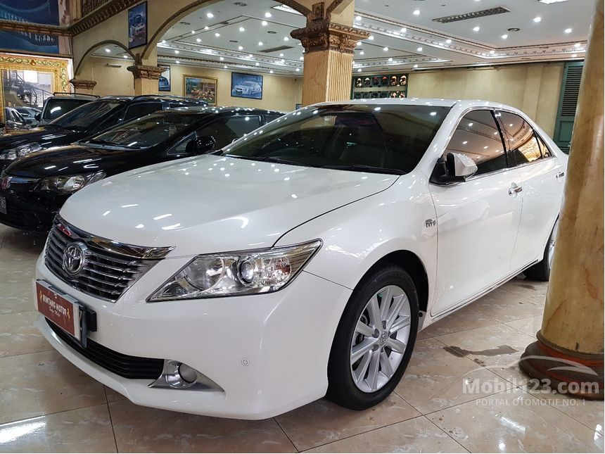 Jual Mobil Toyota Camry 2013 V 2.5 di Jawa Barat Automatic Sedan Putih ...