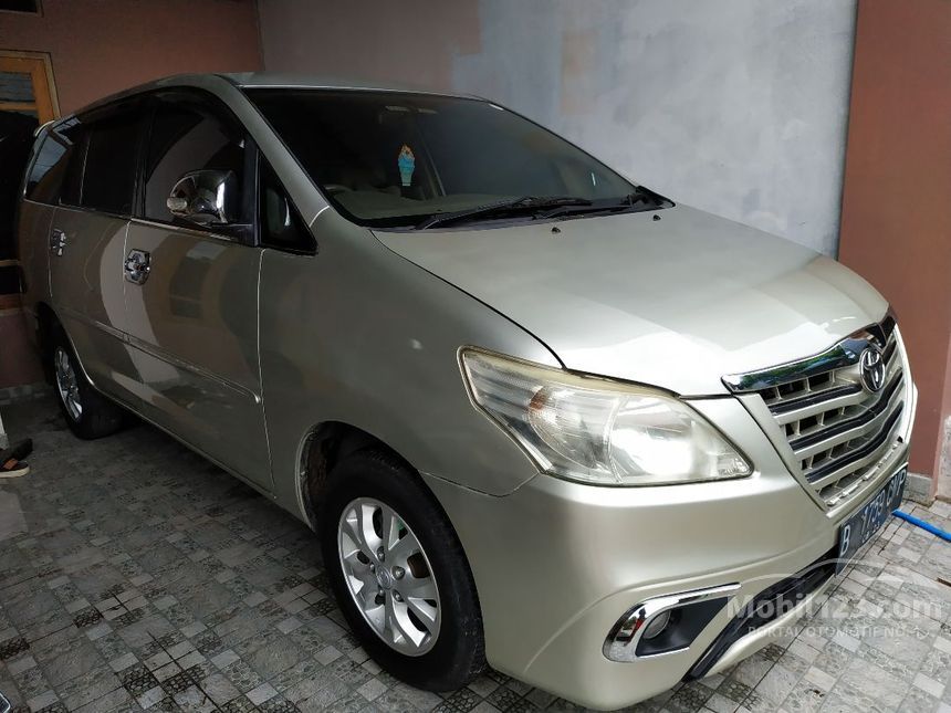 Jual Mobil Toyota Kijang Innova 2004 V 2.0 di Banten Automatic MPV ...