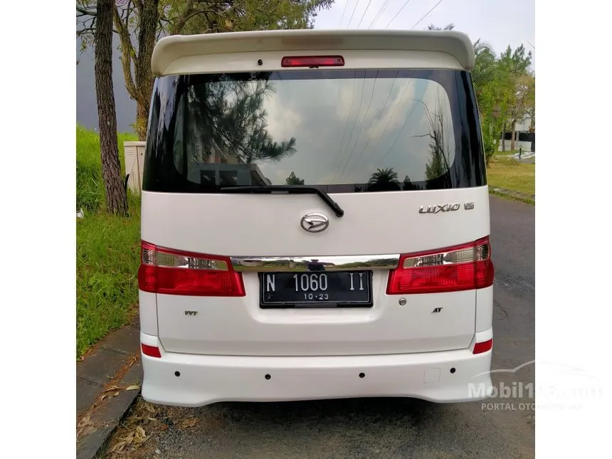 Jual Mobil Daihatsu Luxio 2013 X 1.5 di Jawa Timur Automatic Wagon ...