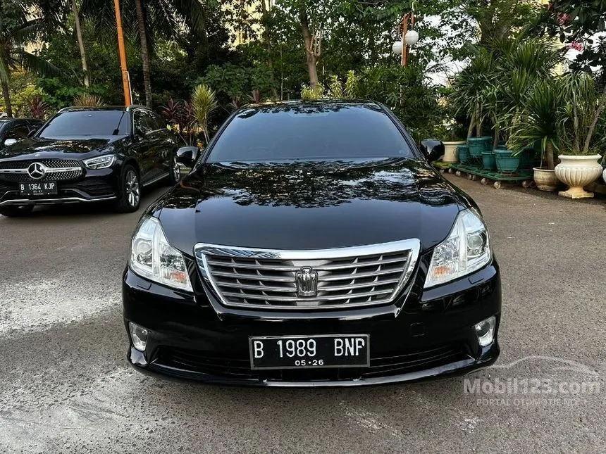 Jual Mobil Toyota Crown 2010 Royal Saloon Full 3.0 di DKI Jakarta ...