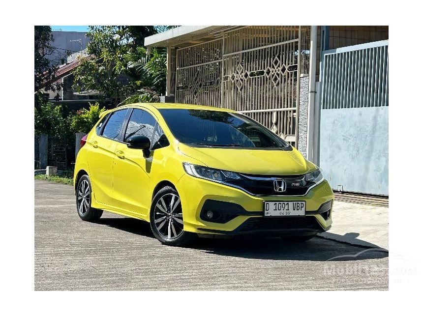 Jual Mobil Honda Jazz 2018 RS 1.5 di Jawa Barat Automatic Hatchback ...