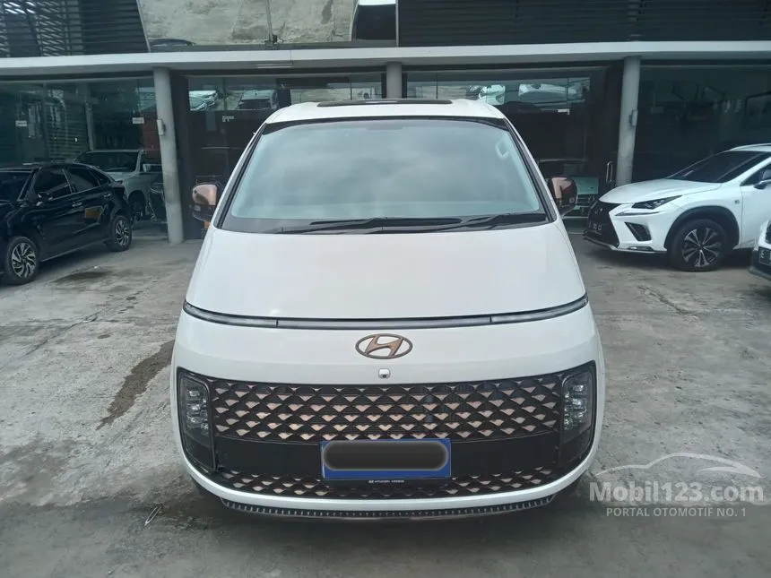 Jual Mobil Hyundai Staria 2022 Signature 9 2.2 di DKI Jakarta Automatic ...