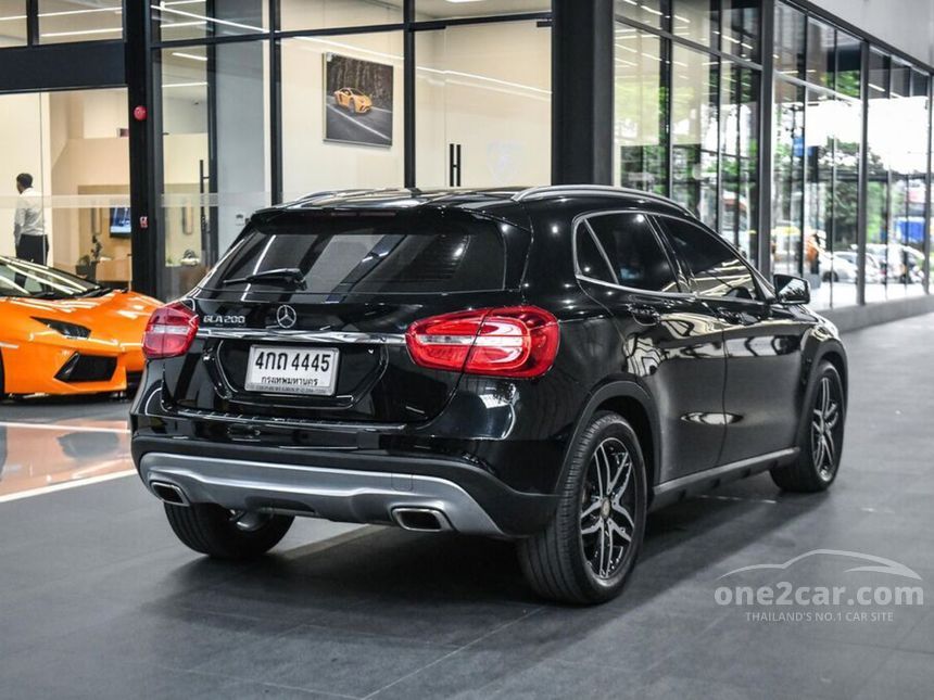 Mercedes-Benz GLA200 2015 W156 (ปี 14-17) Urban 1.6 เกียร์อัตโนมัติ สี ...