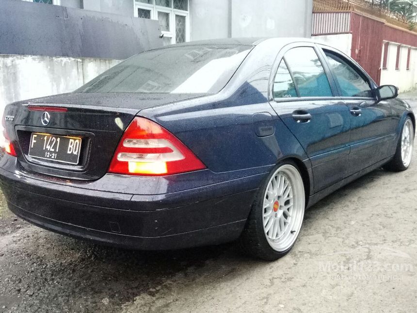 Jual Mobil Mercedes-Benz C200 2001 Classic 2.0 di Jawa Barat Automatic ...