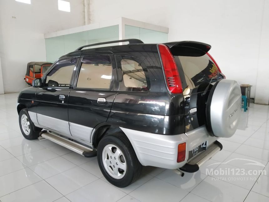 Jual Mobil Daihatsu Taruna 2000 CSX 1.5 di Jawa Timur Manual SUV Hitam ...