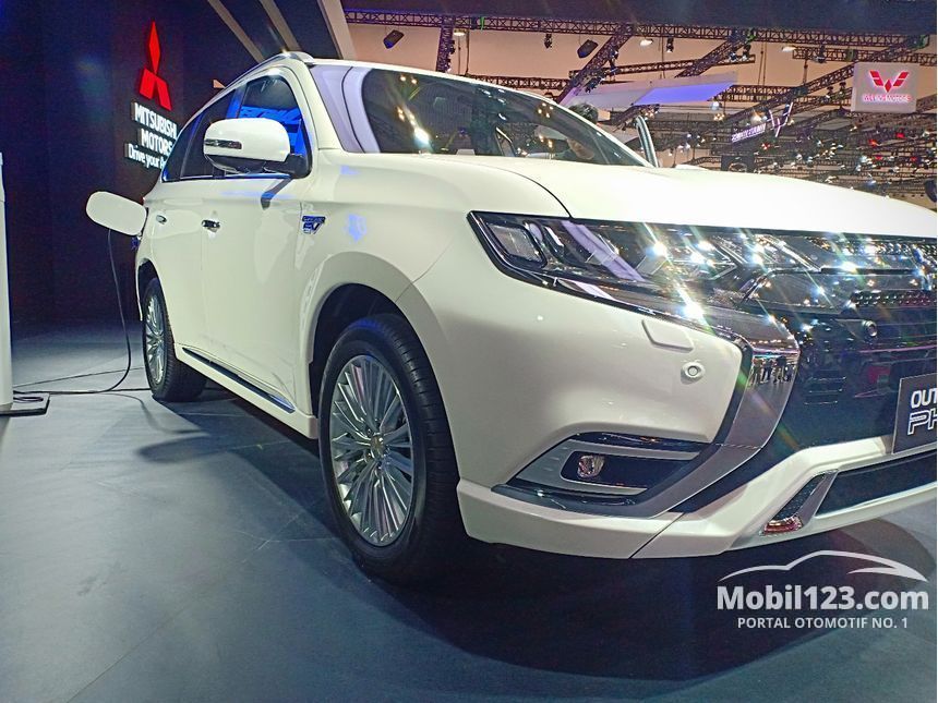 Jual Mobil Mitsubishi Outlander Sport 2021 PX 2.0 di DKI Jakarta ...