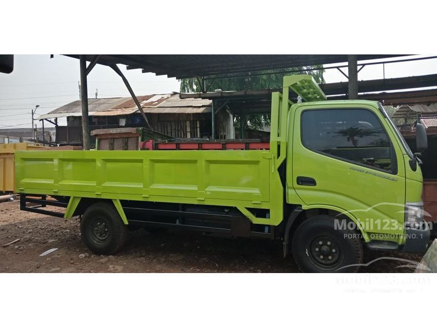 Jual Mobil Hino Dutro 2020 110 SDL 4.0 di DKI Jakarta Manual Trucks ...