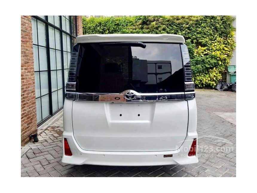 Jual Mobil Toyota Voxy 2021 2.0 di DKI Jakarta Automatic Wagon Putih Rp ...