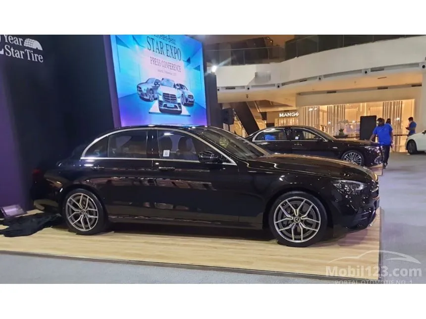 Jual Mobil Mercedes-Benz E300 2022 AMG Line 2.0 di DKI Jakarta Automatic Sedan Hitam Rp 1.330 ...