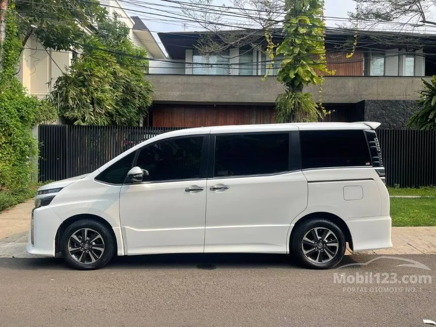 Jual Mobil Toyota Voxy 2018 2.0 di DKI Jakarta Automatic Wagon Putih Rp ...