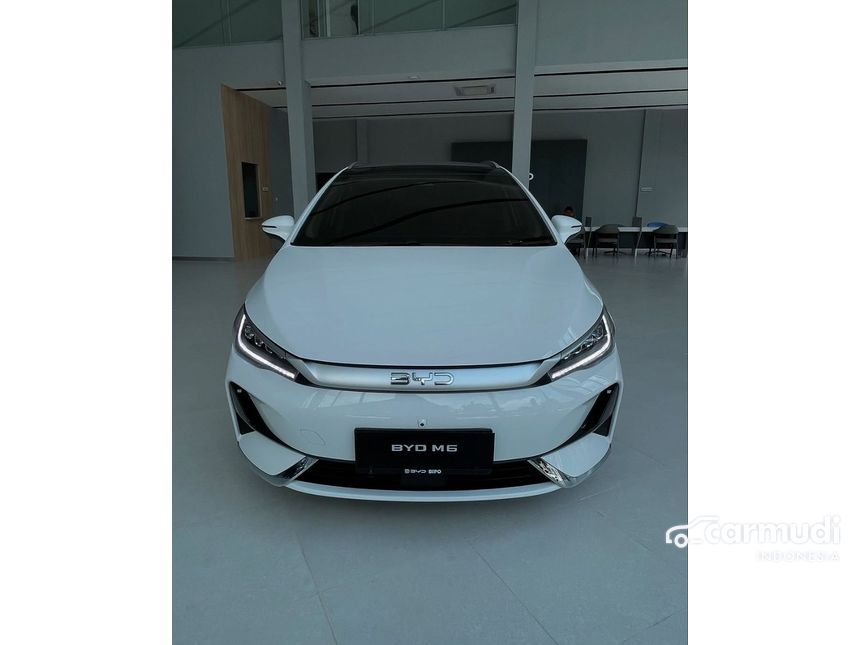 BYD M6 2025 Superior 7-seaters in DKI Jakarta Automatic MPV White for ...