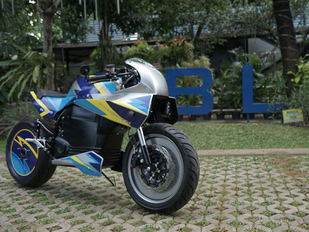 Mahasiswa UBL Pamer Sepeda Motor Listrik Hasil Karya Mereka - Berita ...