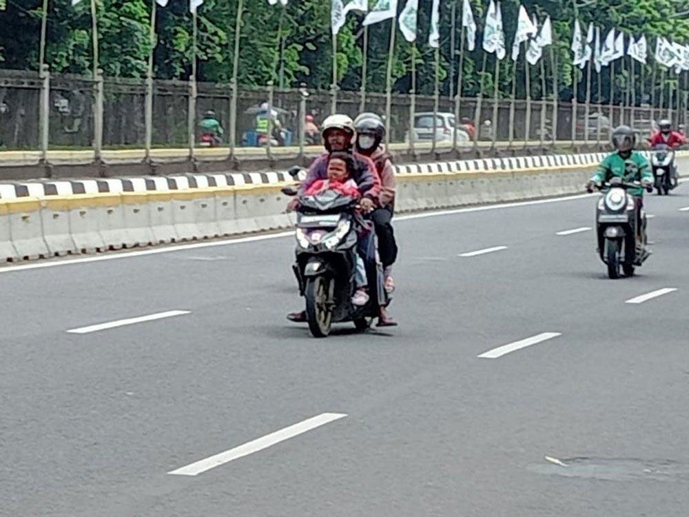 Awas, Cuek Saat Boncengan Motor dengan Anak Bisa Berakibat Fatal! - Panduan Pembeli | Mobil123