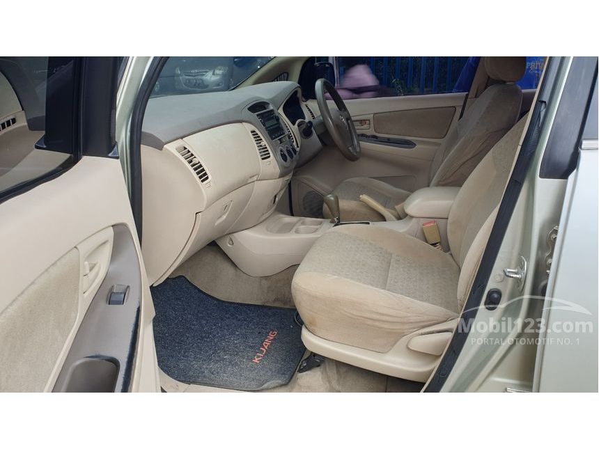 Jual Mobil Toyota Kijang Innova 2005 G 2.0 di DKI Jakarta Automatic MPV ...