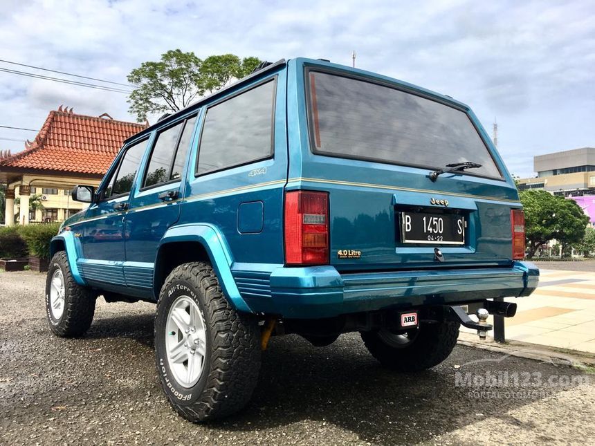 Jual Mobil Jeep Cherokee 1997 4.0 di Sumatera Selatan Automatic SUV ...