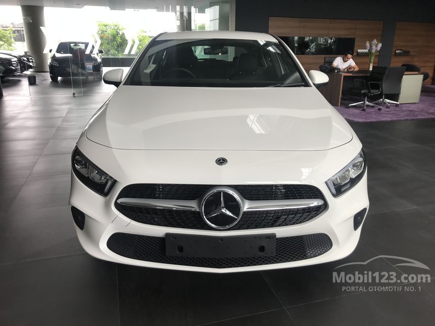 Jual Mobil Mercedes-Benz A200 2018 Progressive Line 1.3 di DKI Jakarta ...