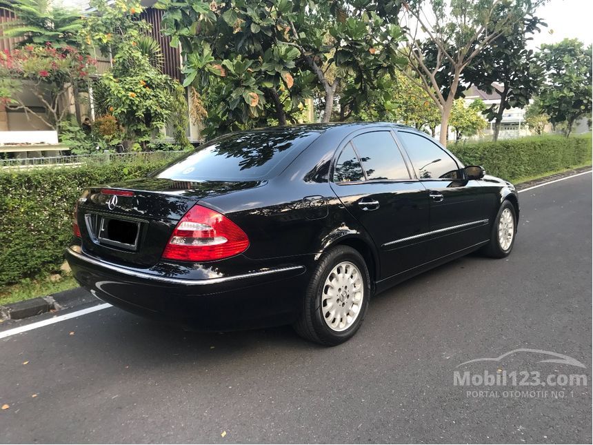 Jual Mobil Mercedes-Benz E260 2004 E260 2.6 di Jawa Timur Automatic ...