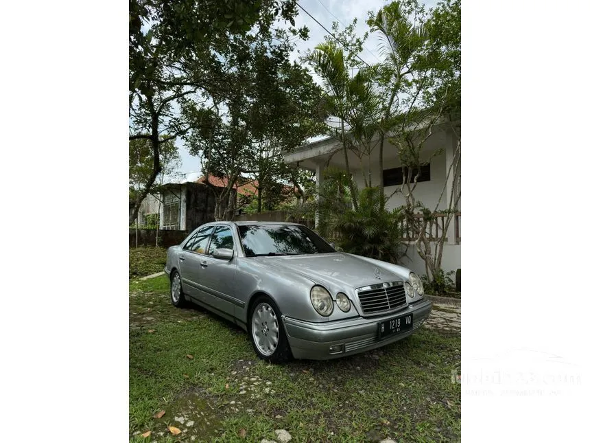 Jual Mobil Mercedes-Benz E320 1996 W124 3.2 L6 Automatic 3.2 di Jawa Tengah Automatic Sedan ...
