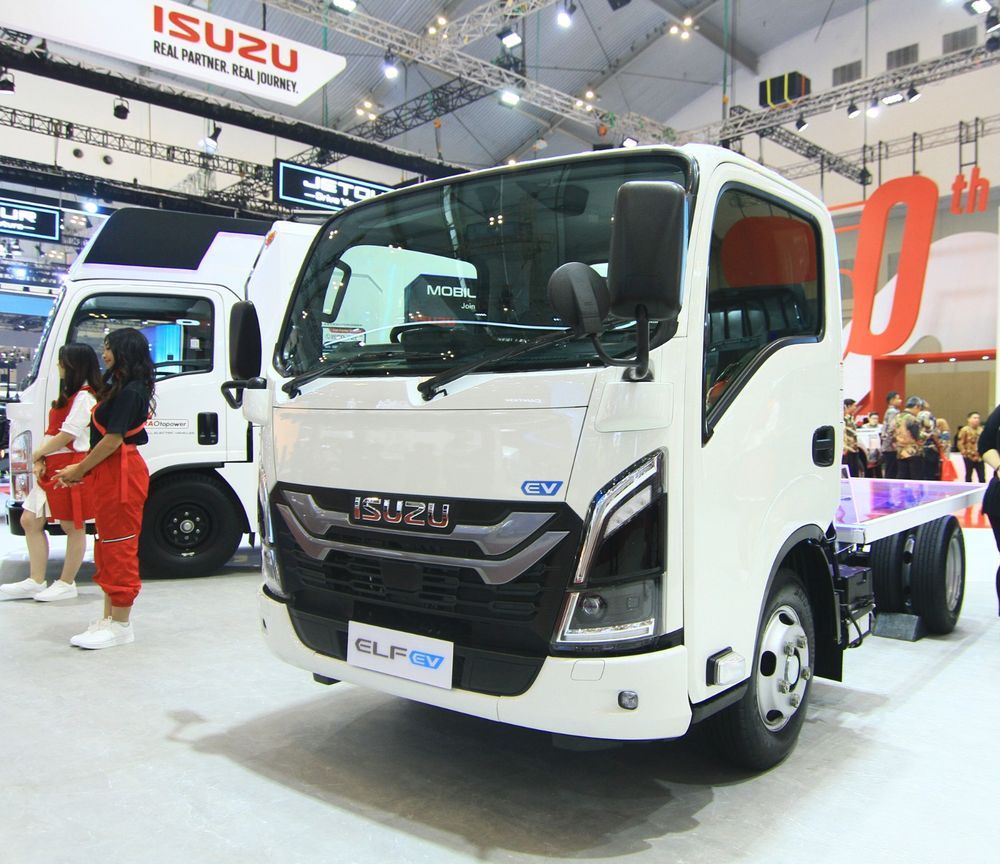Prototipe Isuzu ELF EV Telah Hadir di Indonesia, Mendukung Program ...