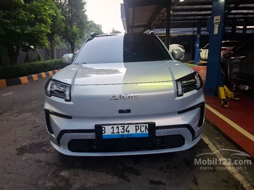 Jual Mobil GAC AION V 2025 Luxury di DKI Jakarta Automatic SUV Silver ...