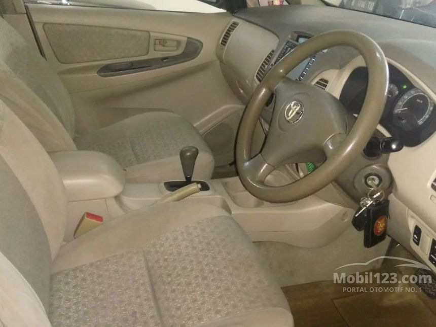 Jual Mobil Toyota Kijang Innova 2005 G 2.0 di DKI Jakarta Automatic MPV ...