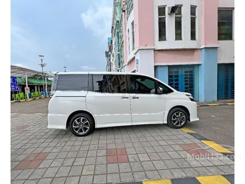 Jual Mobil Toyota Voxy 2020 2.0 di DKI Jakarta Automatic Wagon Putih Rp ...
