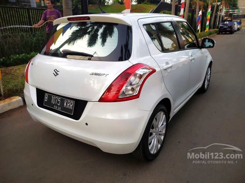 Jual Mobil Suzuki Swift 2015 GX 1.4 di DKI Jakarta Automatic Hatchback ...