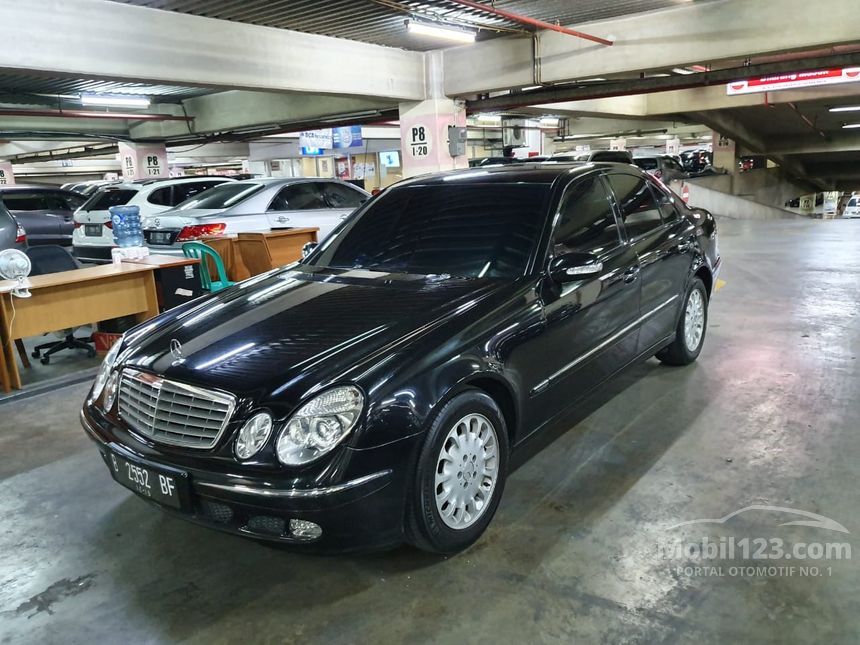 Jual Mobil Mercedes-Benz E260 2005 E260 2.6 di DKI Jakarta Automatic Sedan Hitam Rp 138.000.000 ...