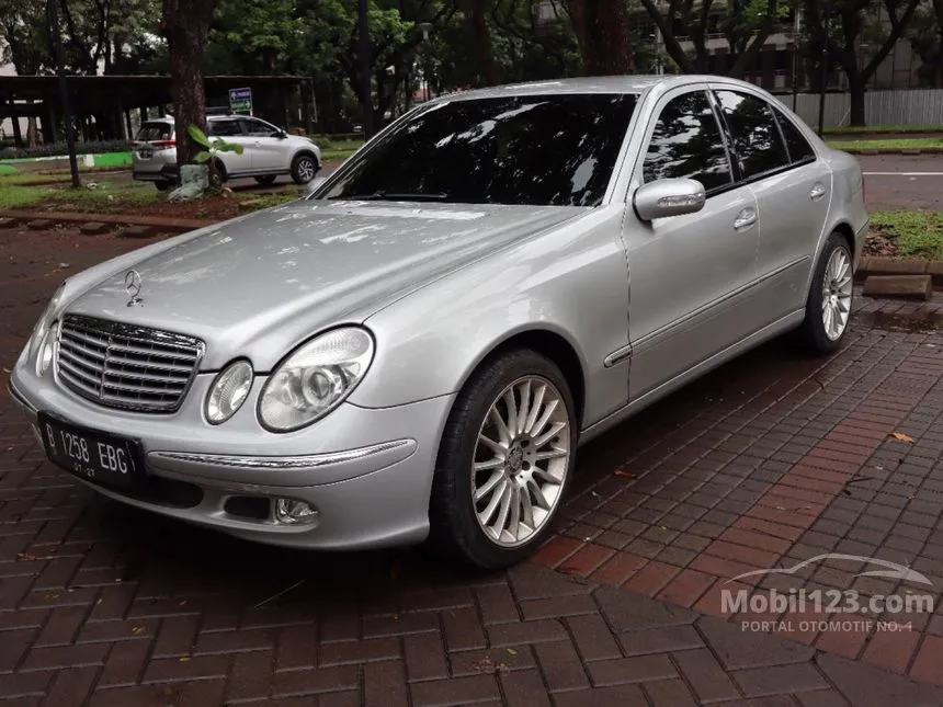 Jual Mobil Mercedes-Benz E260 2004 E260 2.6 di DKI Jakarta Automatic Sedan Silver Rp 149.000.000 ...