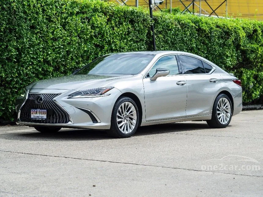 2019 Lexus ES300h 2.5 (ปี 18-24) Grand Luxury Sedan for sale on One2car