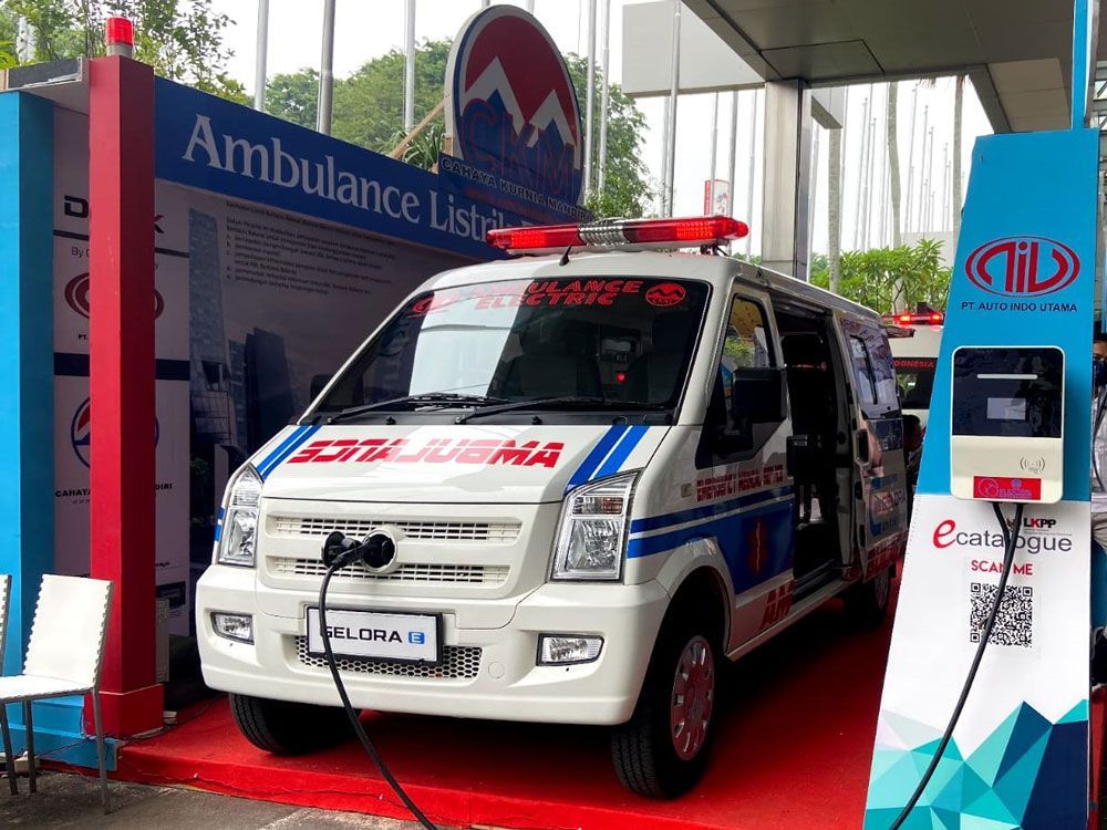 Ini Dia Ambulans Listrik Pertama di Indonesia - Berita Otomotif | Mobil123