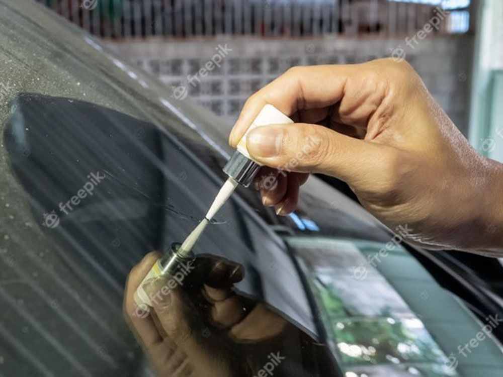 Kaca Mobil Retak Ternyata Bisa Diperbaiki Lho, Ini Syarat & Caranya ...