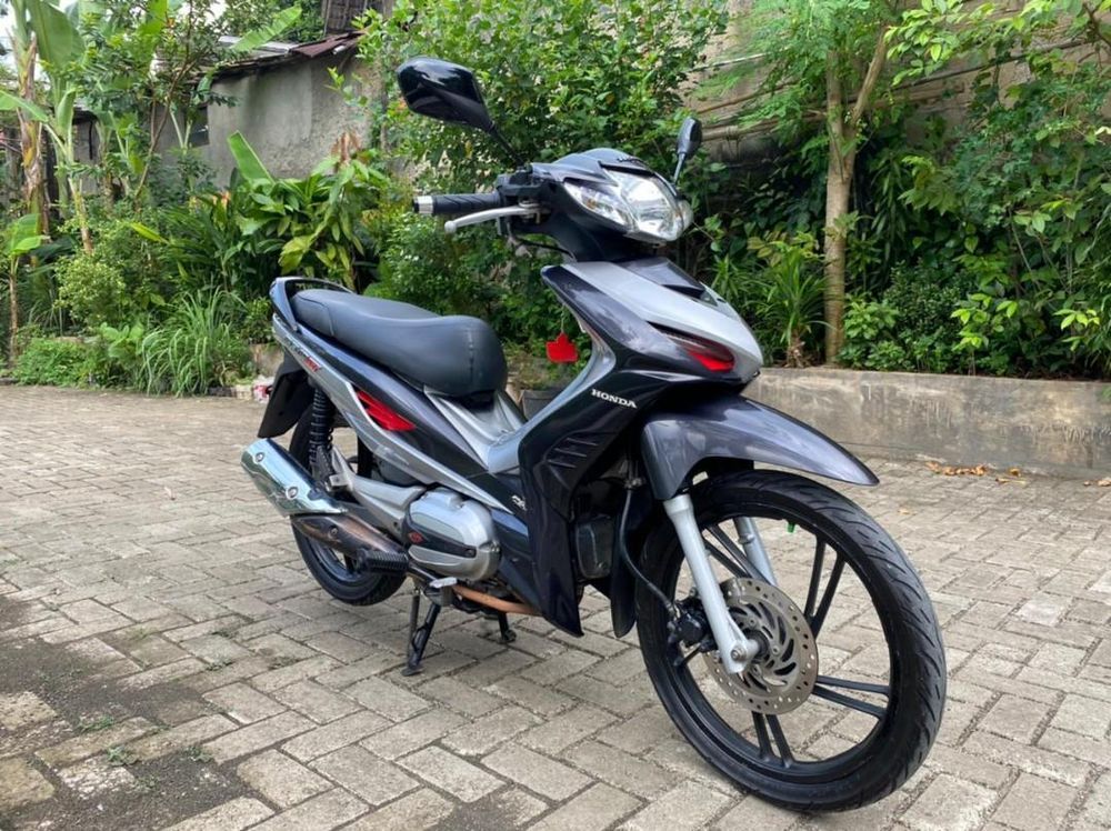 5 Fakta Penting Honda Revo AT, Pelopor Motor Bebek dengan Transmisi ...