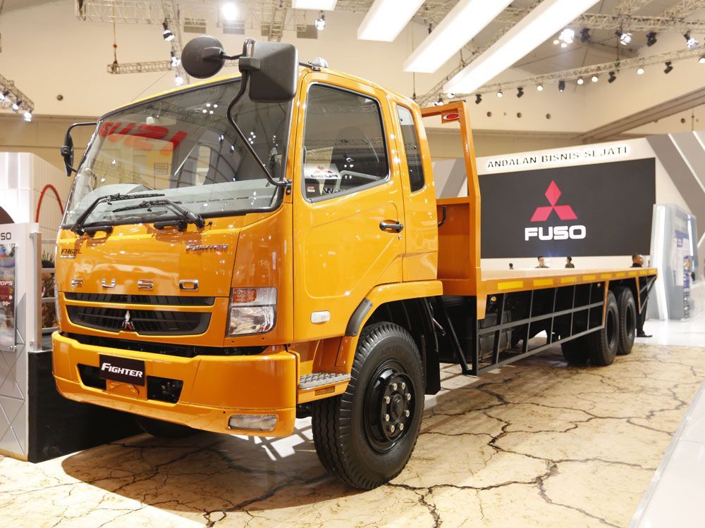 Terobosan KTB Fuso di Tengah Masa Sulit - Berita Otomotif | Mobil123