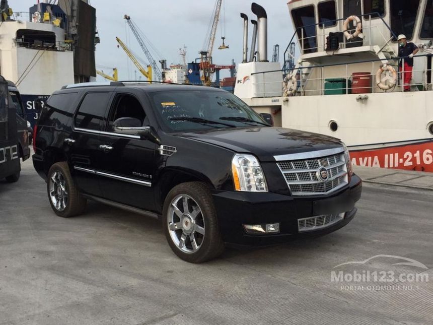 Jual Mobil Cadillac Escalade 2010 Platinum 6.2 di DKI Jakarta Automatic ...