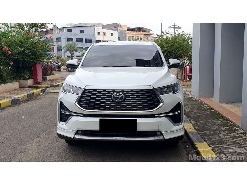 Jual Mobil Toyota Kijang Innova Zenix 2022 V (Premium Color) 2.0 di DKI ...