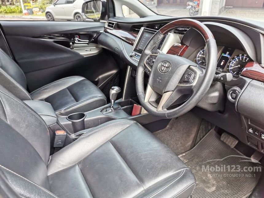 Jual Mobil Toyota Innova Venturer 2017 2.0 di Yogyakarta Automatic ...