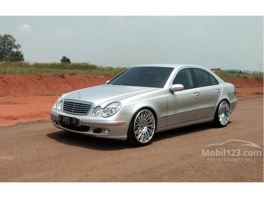 Jual Mobil Mercedes-Benz E260 2003 E260 2.6 di Banten Automatic Sedan Silver Rp 100.000.000 ...