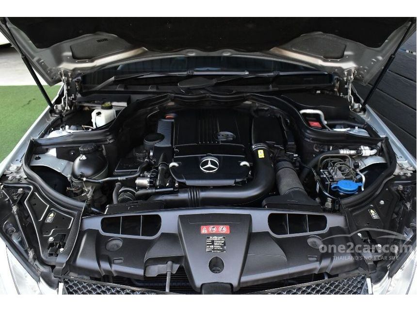 Mercedes-Benz E200 2011 W207 (ปี 10-16) 1.8 เกียร์อัตโนมัติ สีเทา ...