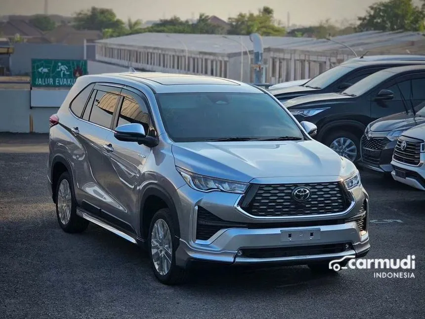 Jual Mobil Toyota Kijang Innova Zenix 2023 Q HV TSS Modellista 2.0 di ...