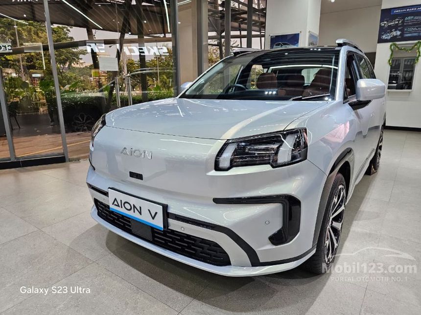 Jual Mobil GAC AION V 2025 Luxury di Banten Automatic SUV Silver Rp 489 ...