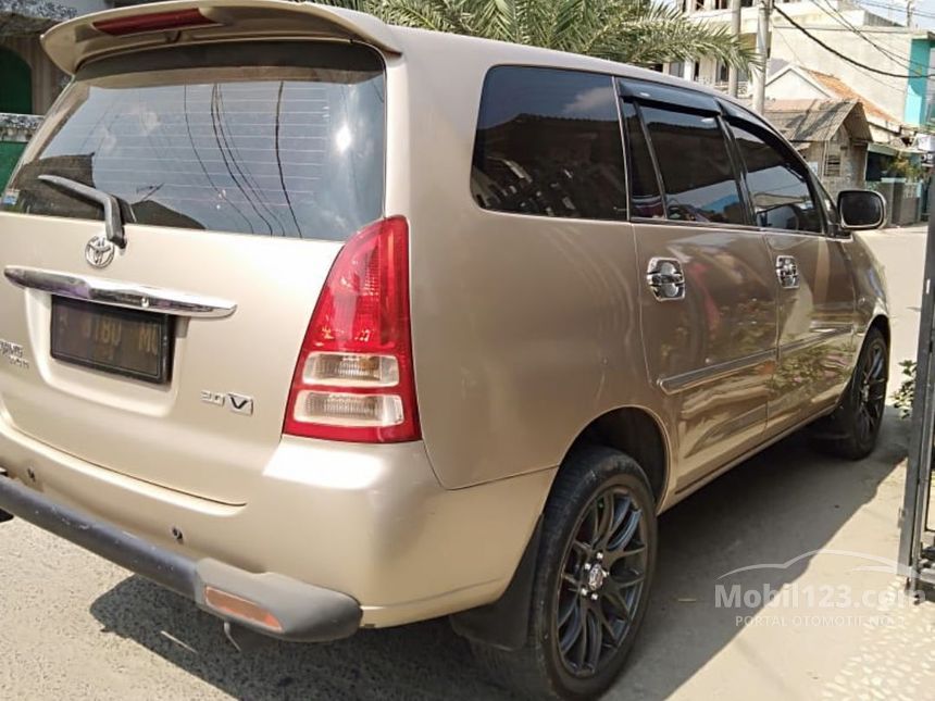 Jual Mobil Toyota Kijang Innova 2004 V 2.0 di Banten Automatic MPV ...