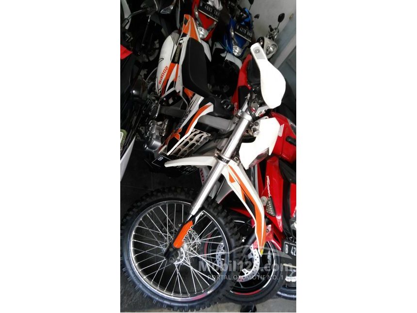 Jual Motor Viar V 20 T 2017 0.2 di DKI Jakarta Manual Others Putih Rp ...