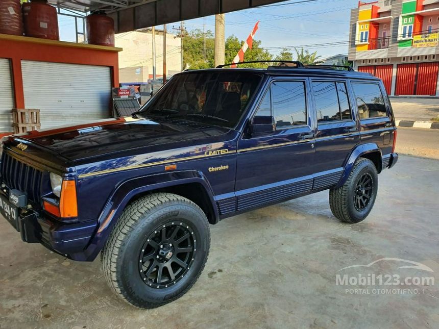 Jual Mobil Jeep Cherokee 1996 4.0 di Kalimantan Selatan Automatic Jeep ...