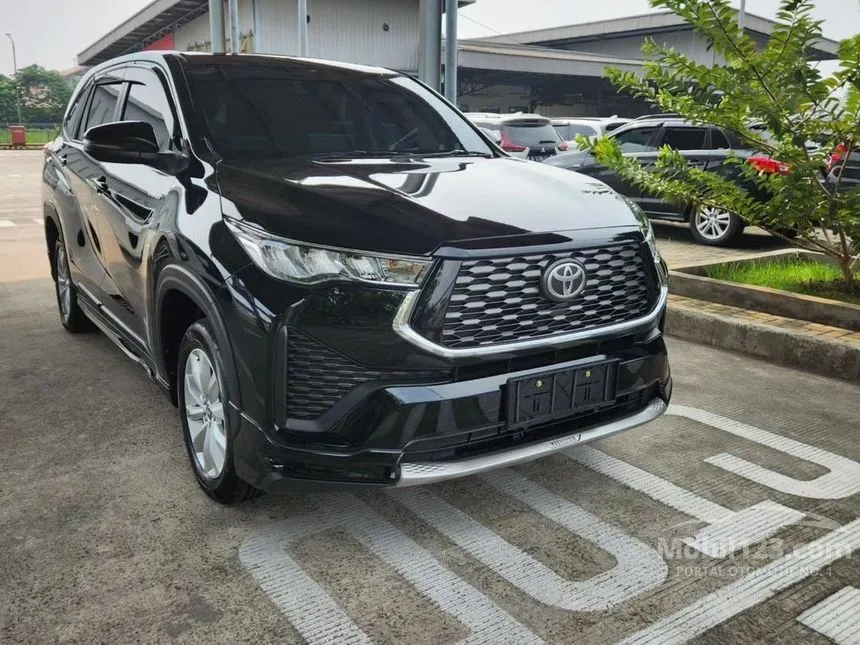 Jual Mobil Toyota Kijang Innova Zenix 2023 V HV Modellista 2.0 di ...