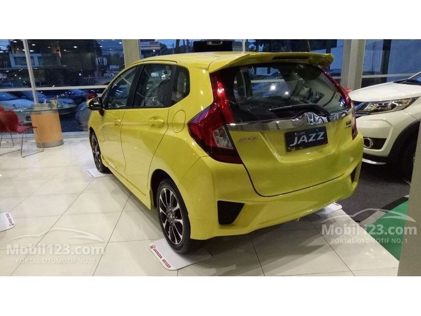 Jual Mobil Honda Jazz 2017 RS 1.5 di Jawa Timur Automatic Hatchback ...