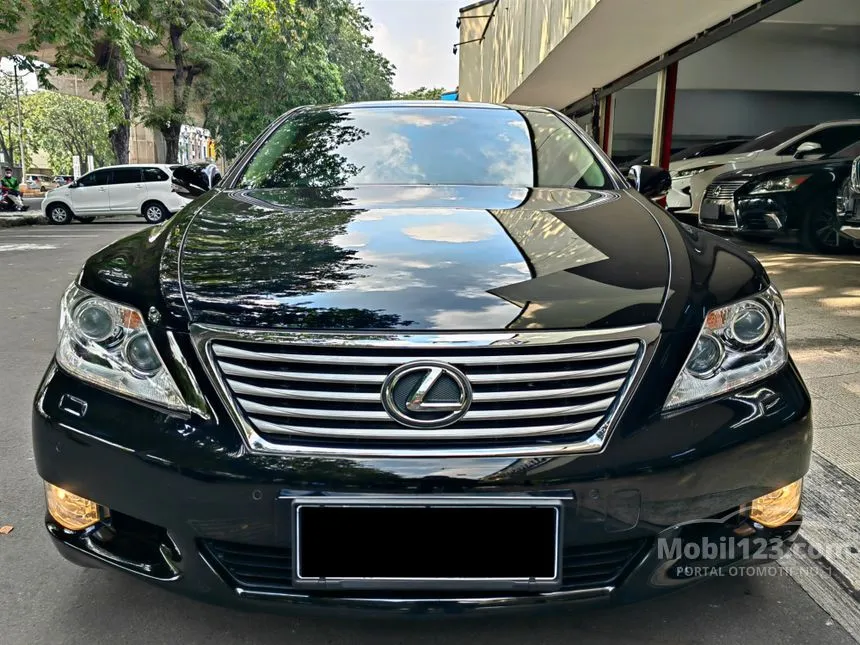 Jual Mobil Lexus LS460L 2012 4.6 di DKI Jakarta Automatic Sedan Hitam ...