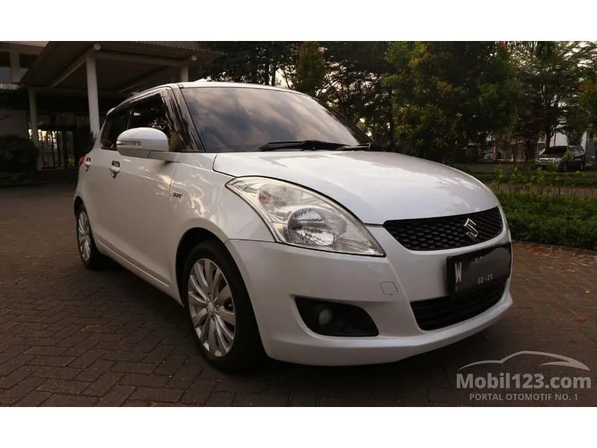 Jual Mobil Suzuki Swift 2014 GX 1.4 di Jawa Timur Automatic Hatchback ...