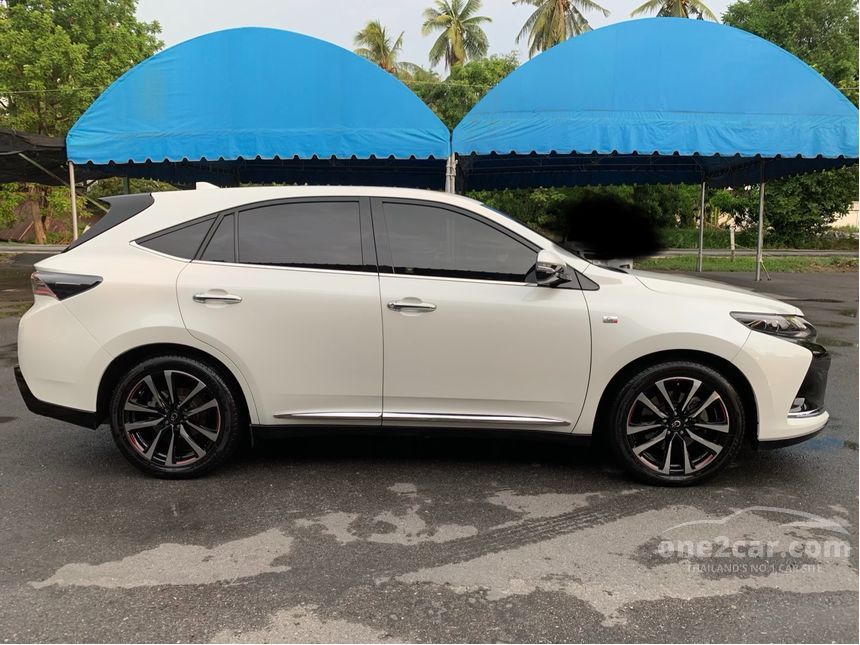 Toyota Harrier 2015 (ปี 14-17) Elegance GS 2.0 เกียร์อัตโนมัติ สีขาว ...