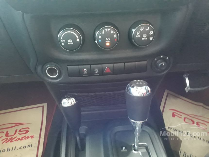 Jual Mobil Jeep Wrangler 2013 Sport Unlimited 3.6 di DKI Jakarta ...